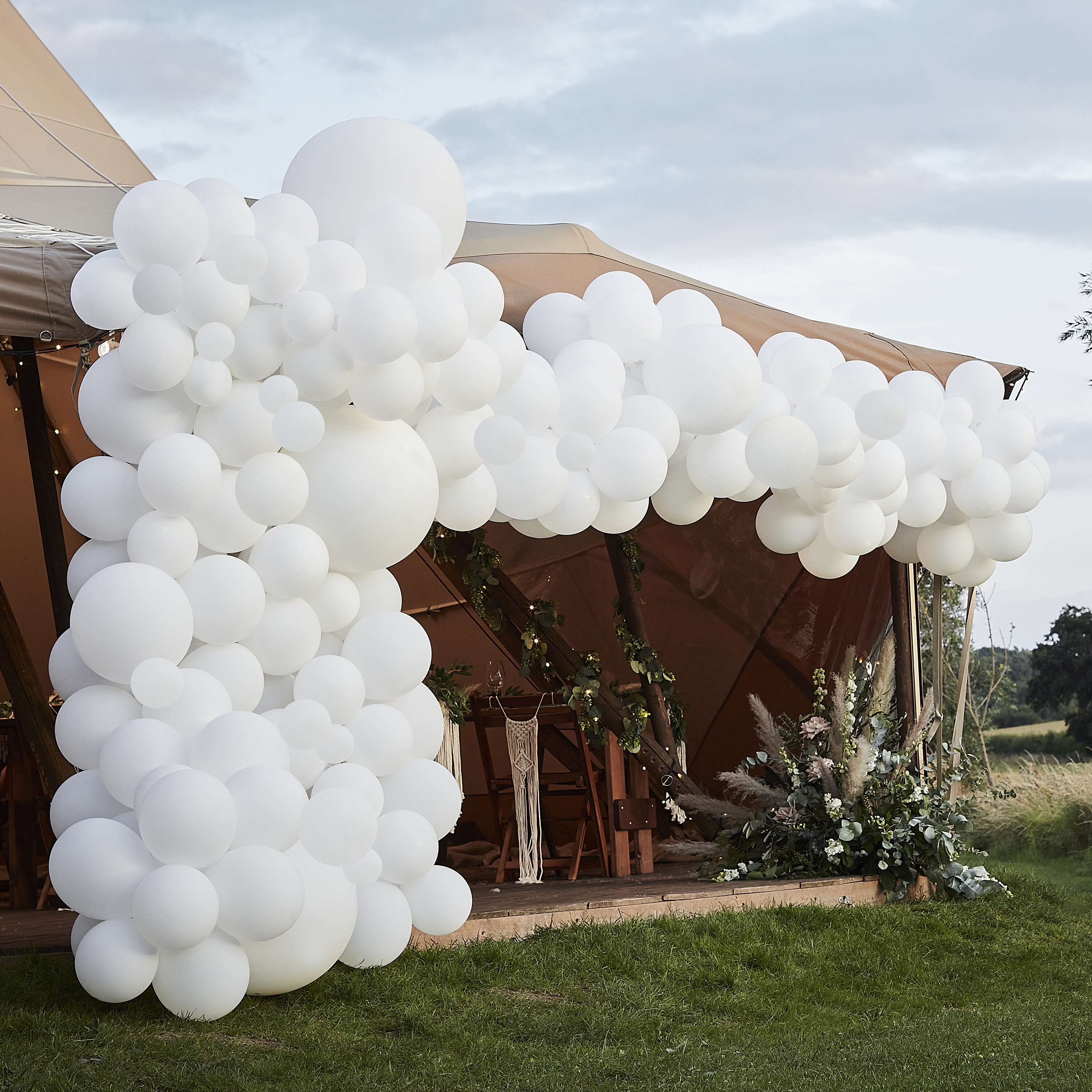 Luxe White Balloon Arch Kit | Ginger Ray